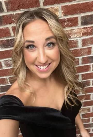 Meet The Staff - Momo's Sports Bar and Grill